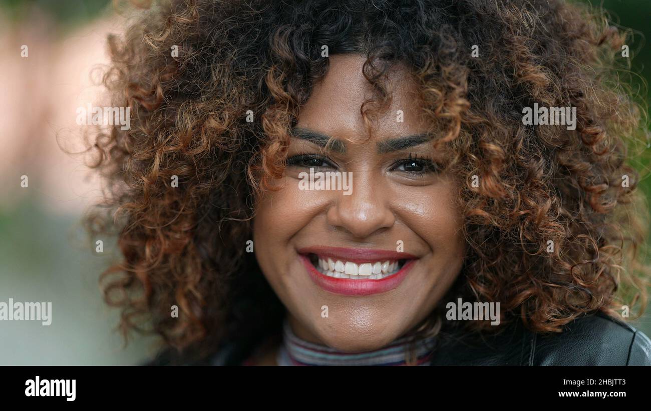 Brazilian woman face smiling emotion Stock Photo - Alamy