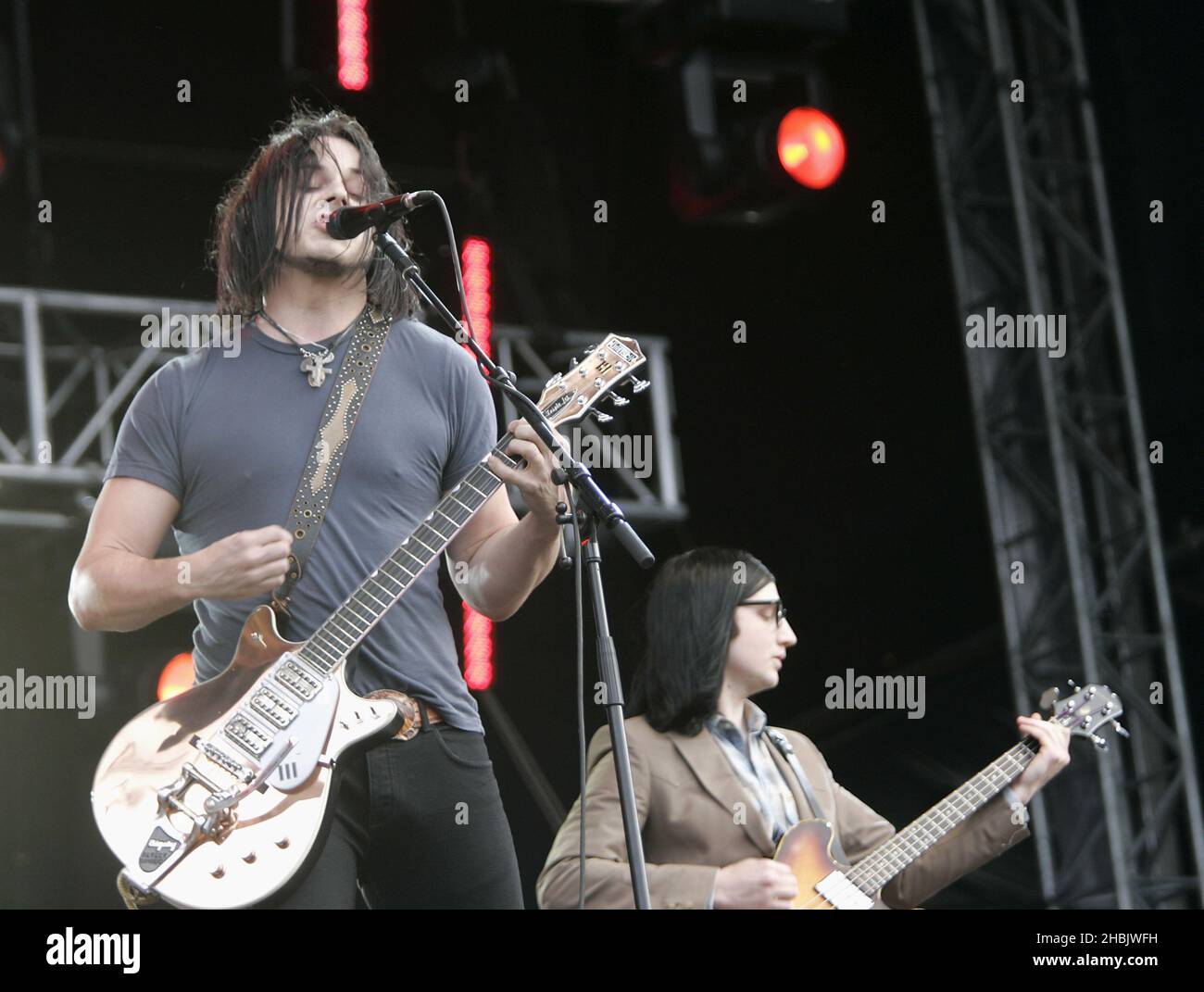 Jack white performing hi-res stock photography and images - Alamy