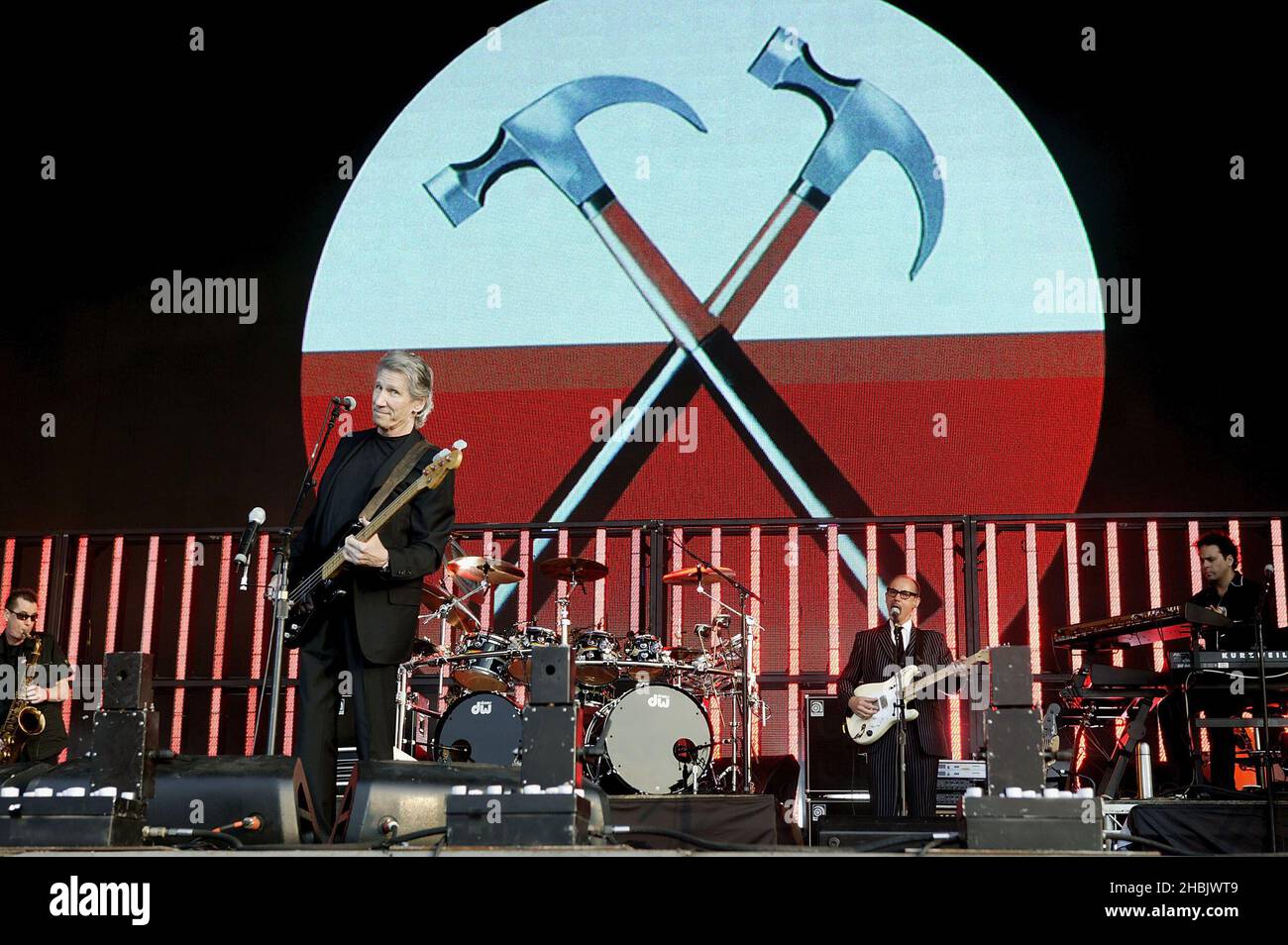 Roger Waters performing Stock Photo - Alamy