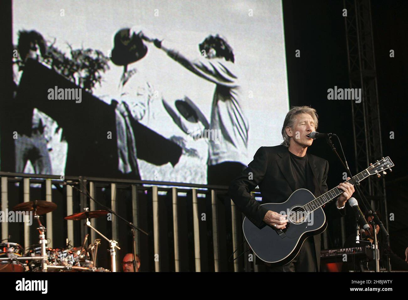 Roger Waters performing Stock Photo - Alamy
