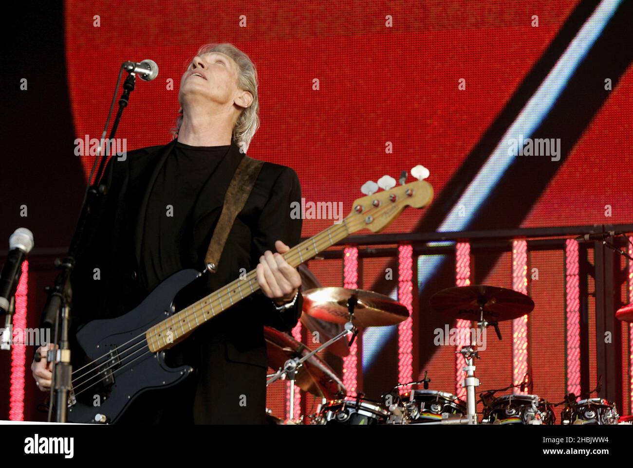 Roger Waters performing Stock Photo - Alamy