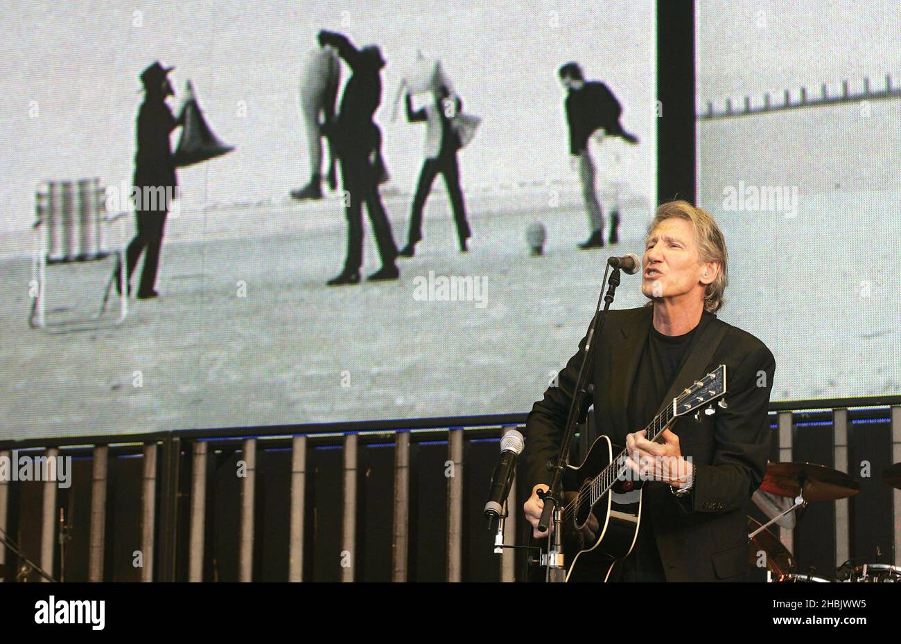 Roger Waters performing Stock Photo - Alamy