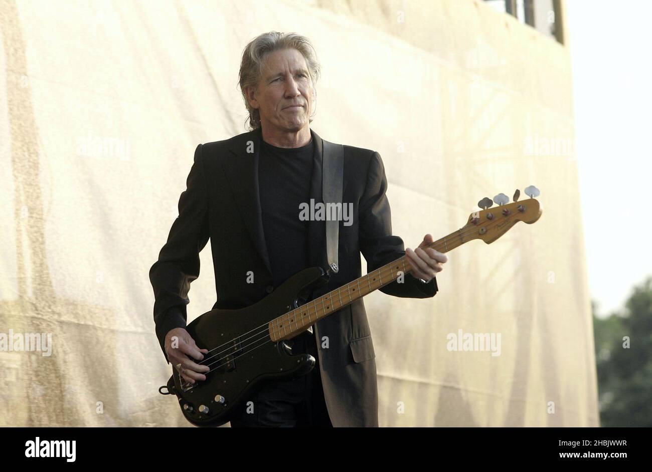 Roger Waters performing Stock Photo - Alamy