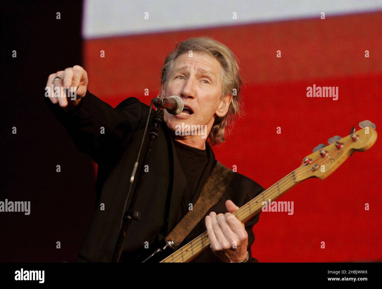 Roger Waters performing Stock Photo - Alamy