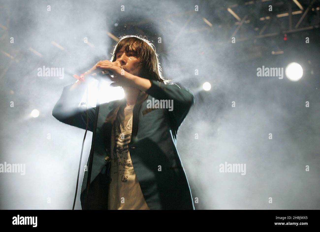 Bobby Gillespie of Primal Scream performing Stock Photo - Alamy