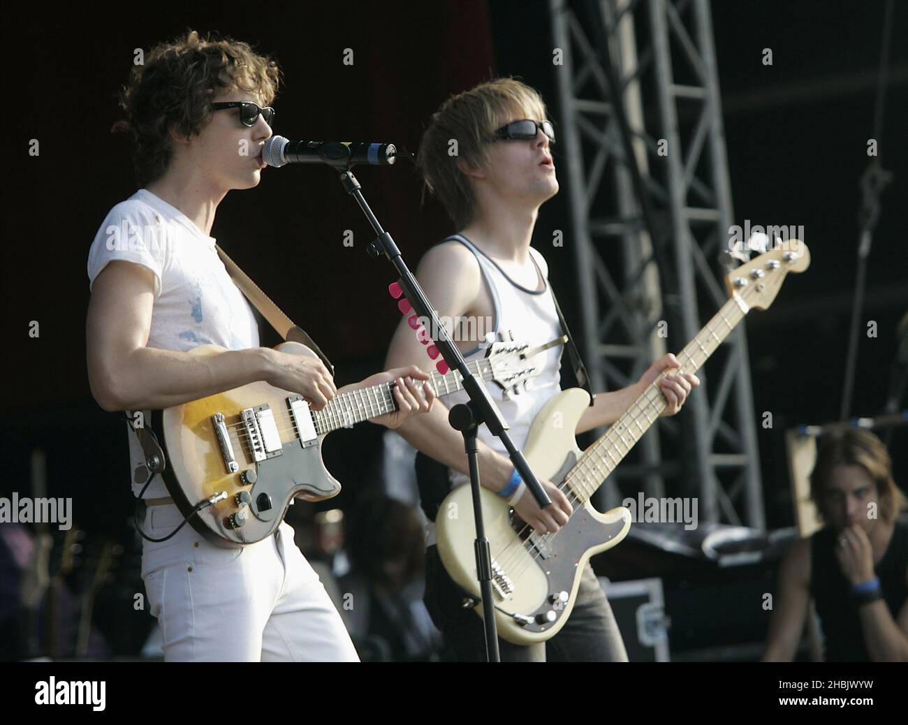 Johnny Borrell and Karl Demata of Razorlight performing Stock Photo - Alamy