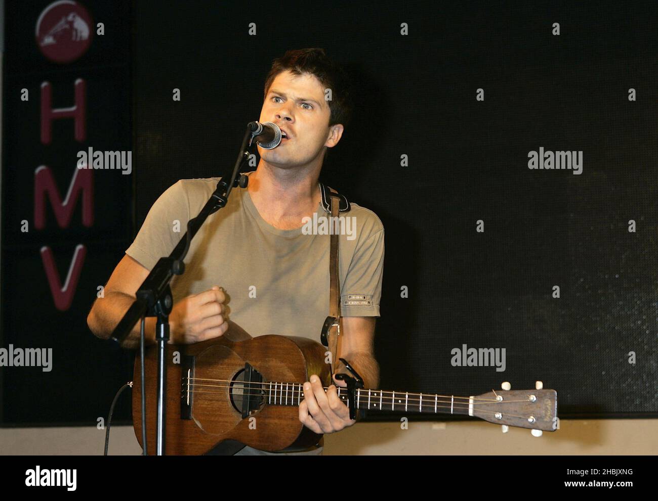 Seth Lakeman performing Stock Photo - Alamy