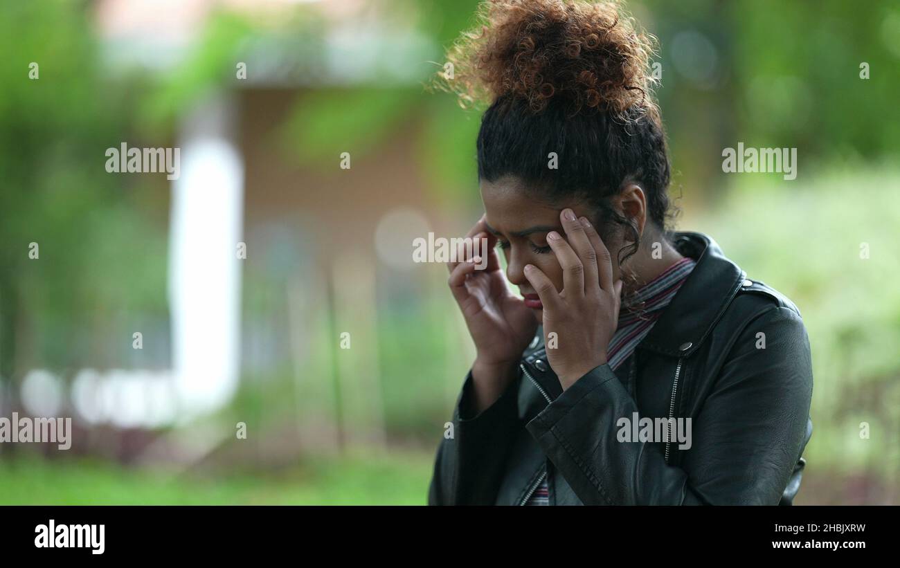 Desperate woman feeling anxiety and stress Stock Photo - Alamy
