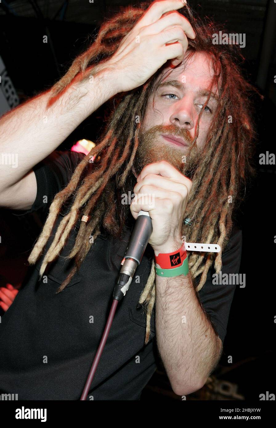 Sikth attending hi-res stock photography and images - Alamy