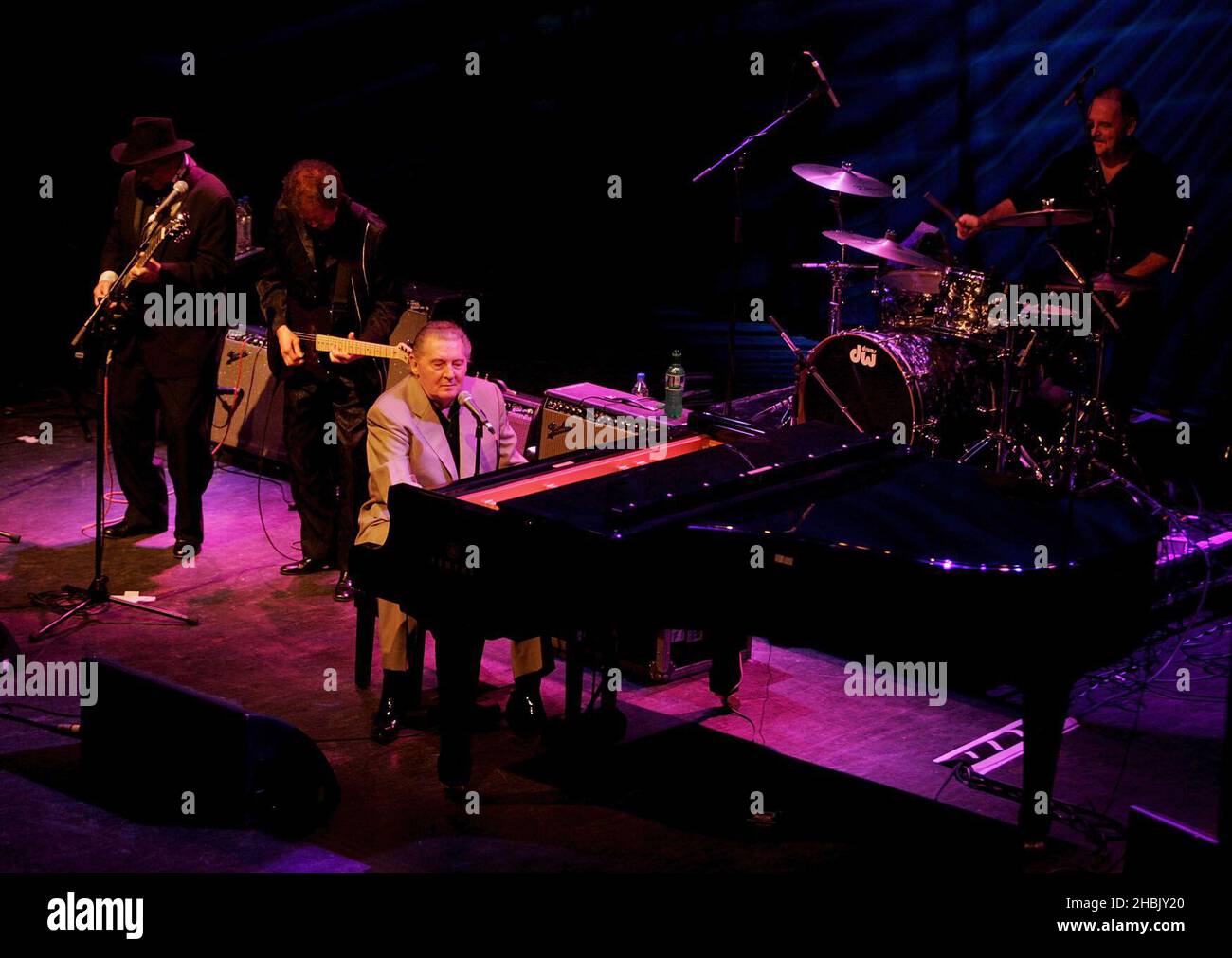 Jerry Lee Lewis performs live on stage Stock Photo - Alamy
