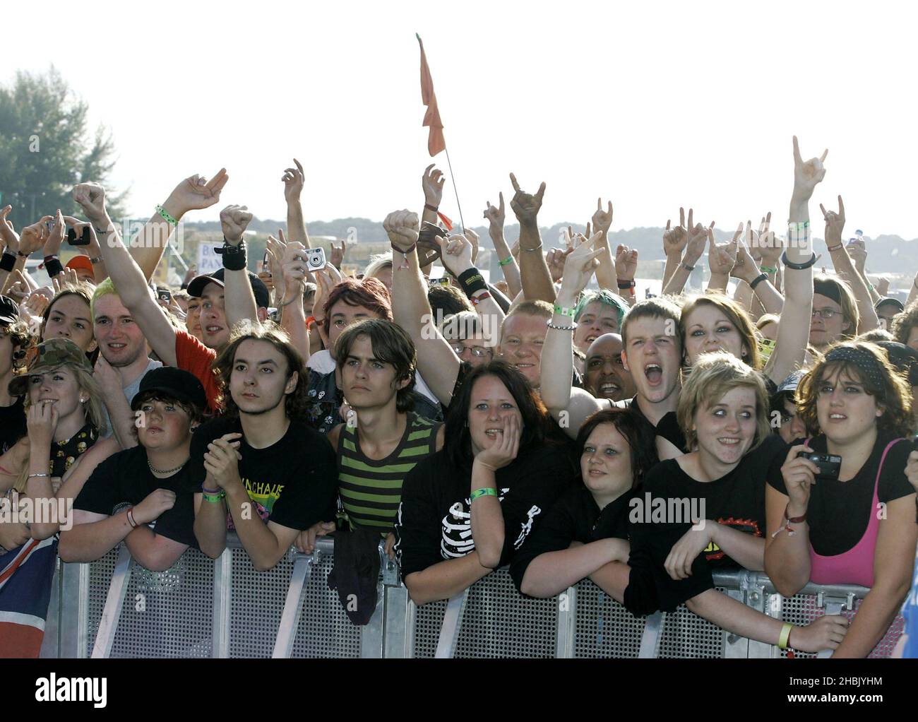 Crowd scene at the Reading Festival, in Reading on 26 August, 2006 ...