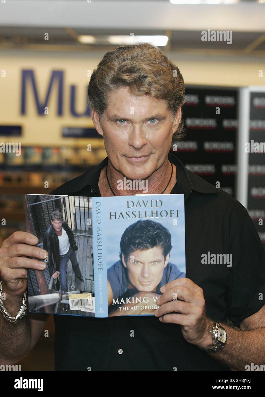 David Hasselhoff book signing, Boarders, London Stock Photo - Alamy
