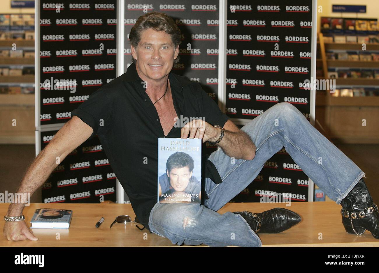 David Hasselhoff book signing, Boarders, London Stock Photo - Alamy