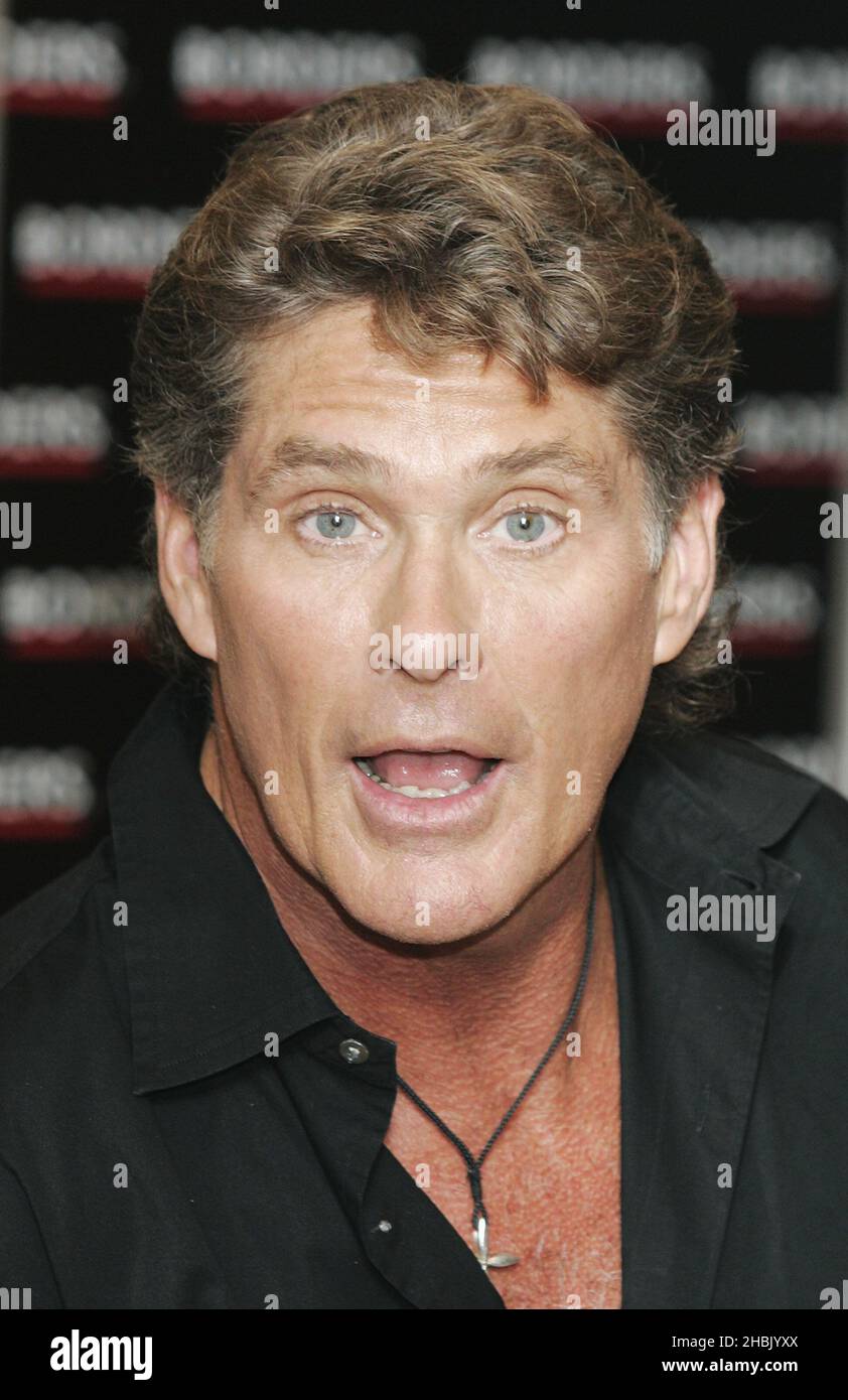 David Hasselhoff book signing, Boarders, London Stock Photo - Alamy