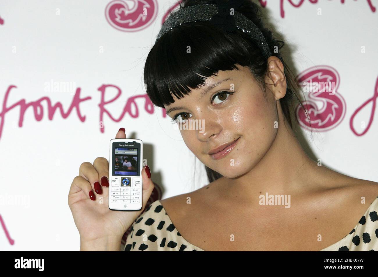 Lily allen at the 3 store hi-res stock photography and images - Alamy