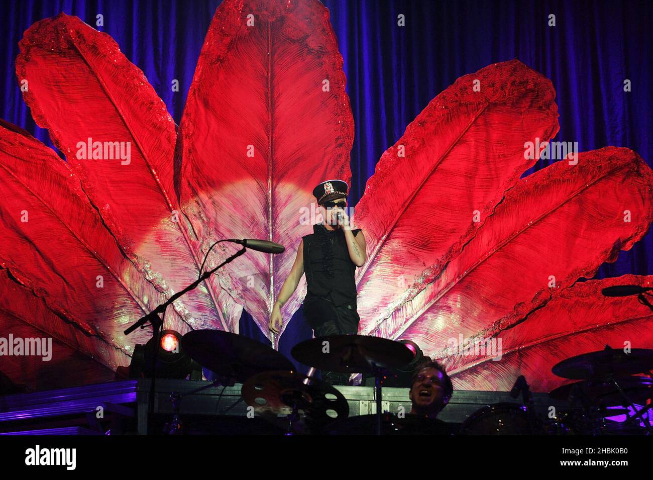Pink at wembley 2006 hi-res stock photography and images - Alamy
