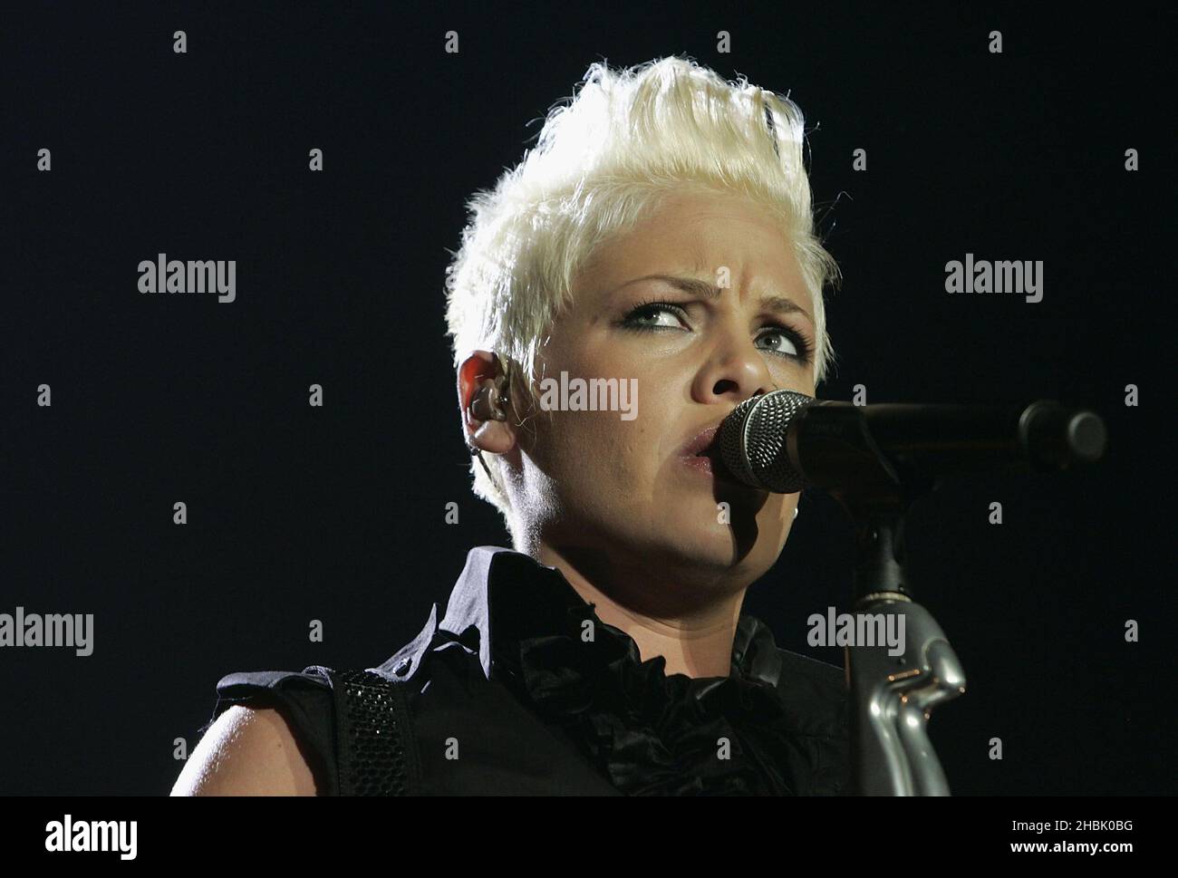 Pink at wembley 2006 hi-res stock photography and images - Alamy