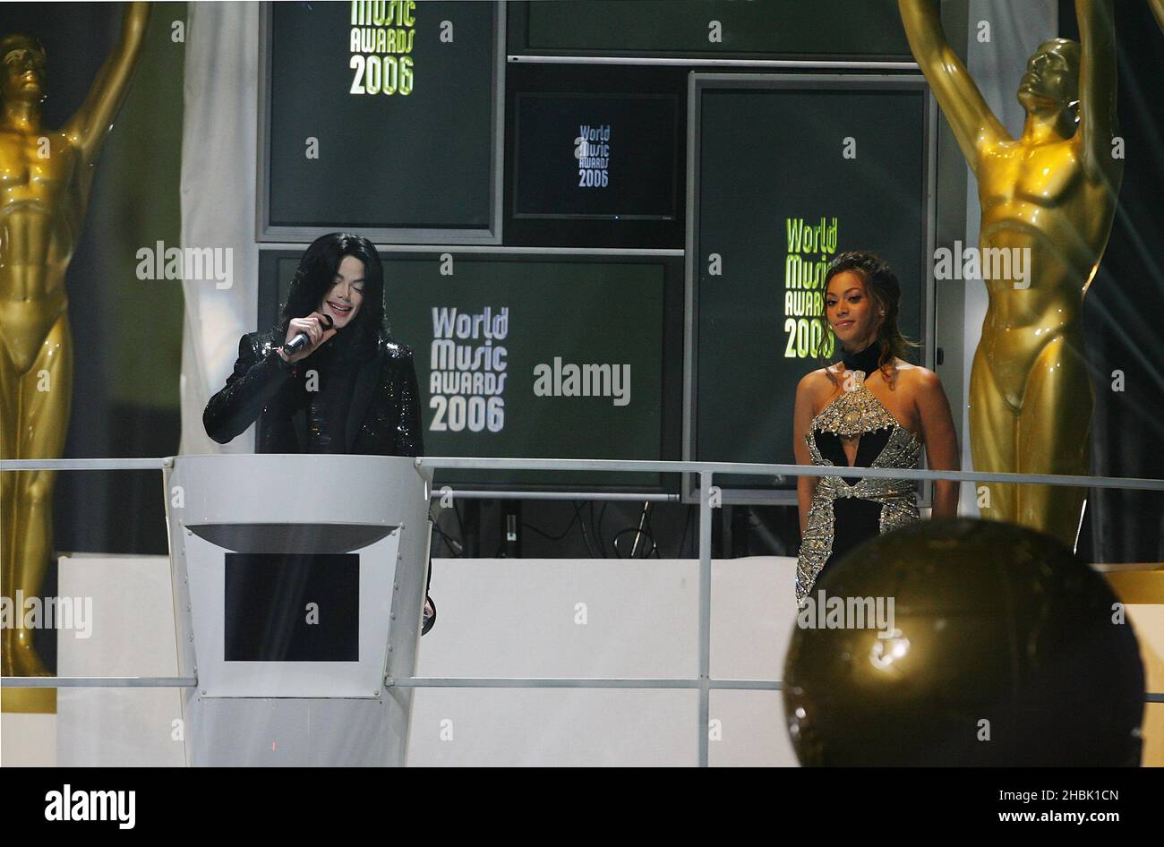Michael Jackson receives his Diamond Award, presented by Beyonce, on ...