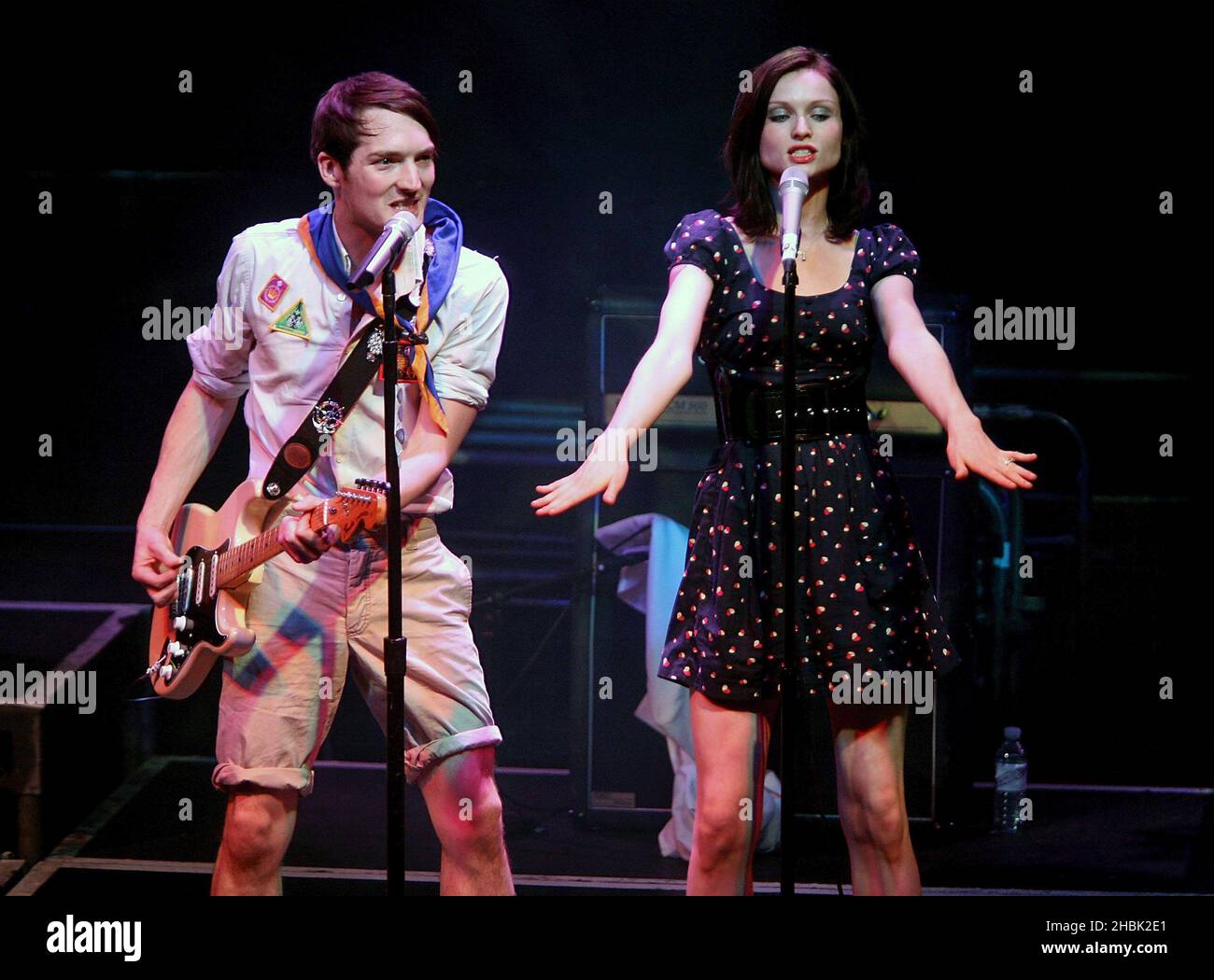 Dan Gillespie Sells of The Feeling performs live on stage with Sophie ...