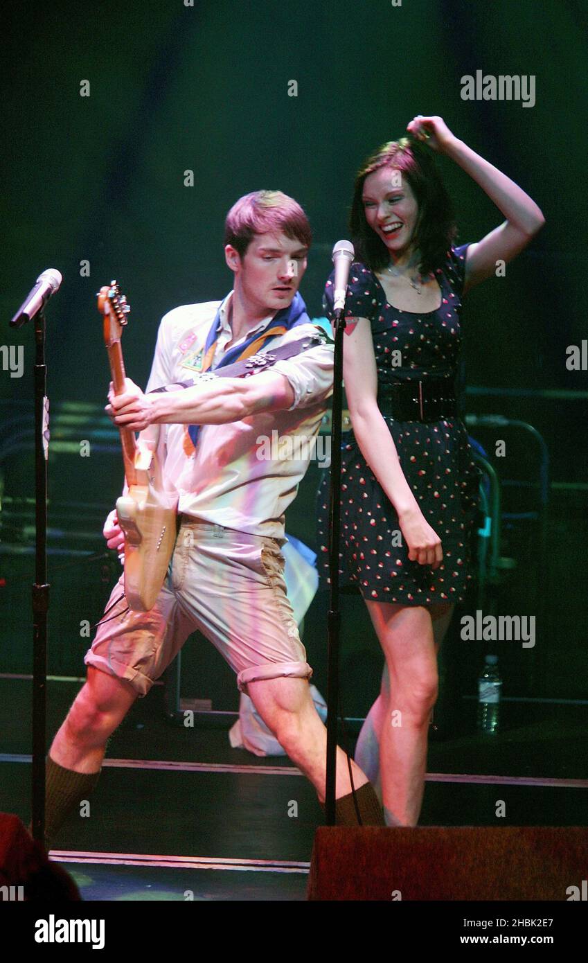 Dan Gillespie Sells of The Feeling performs live on stage with Sophie ...