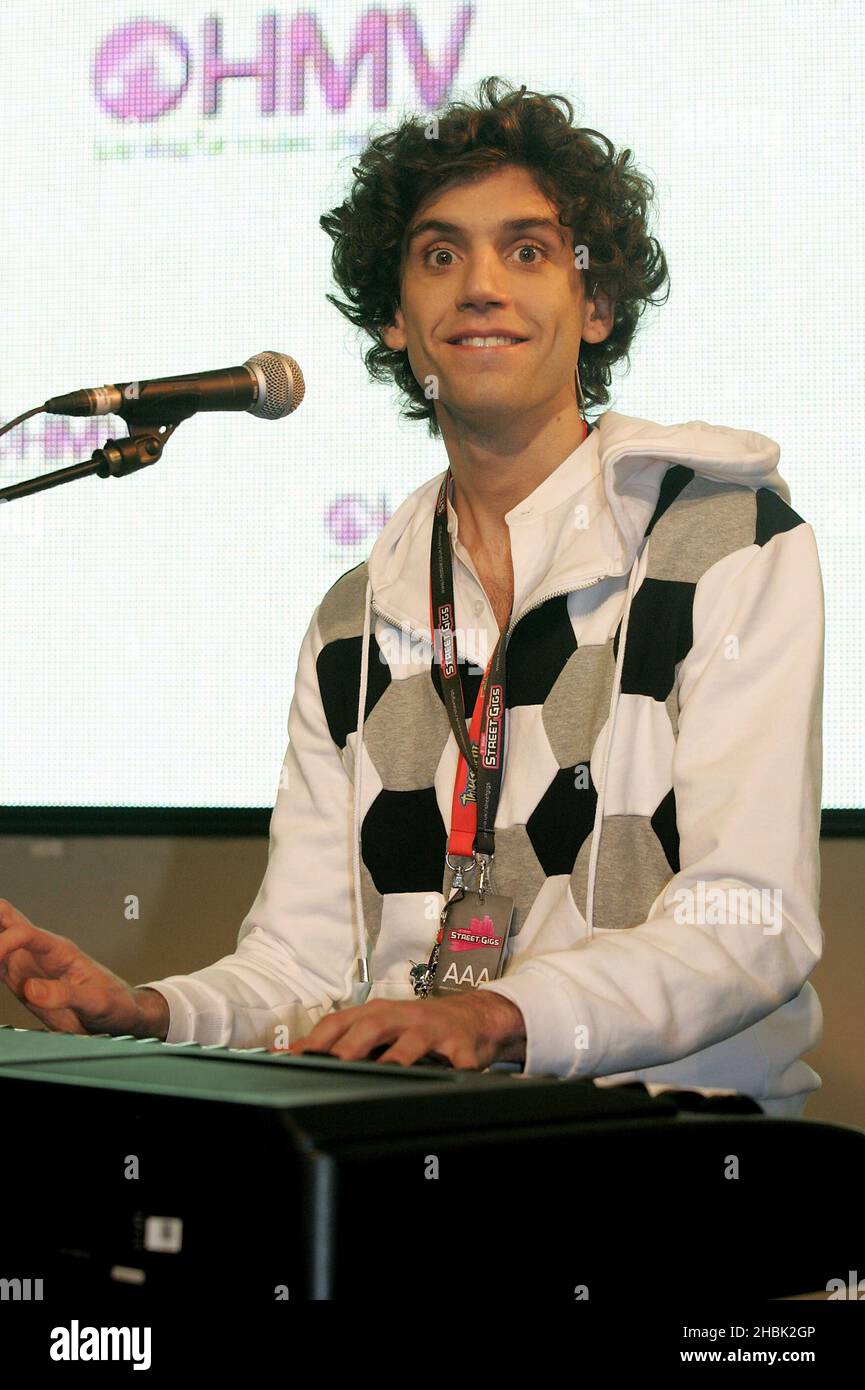 Mika in concert london hi-res stock photography and images - Alamy