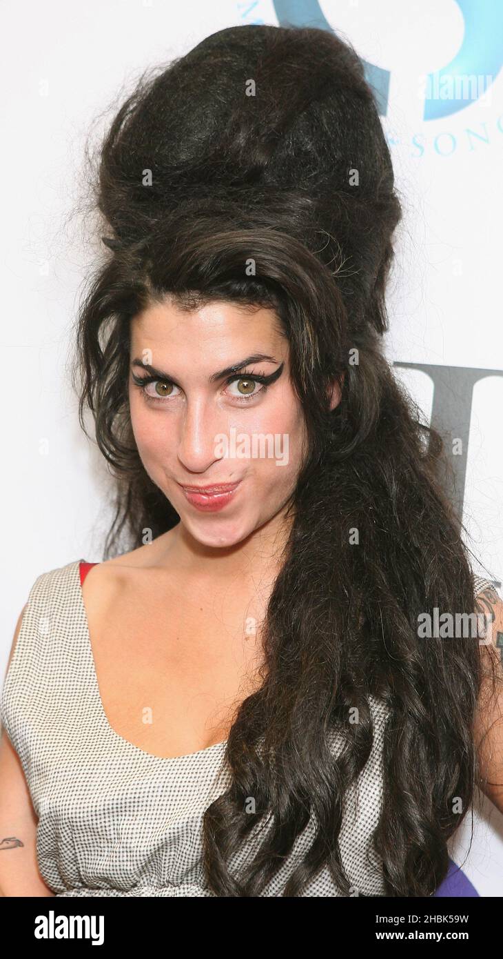 Amy winehouse at the ivor novello awards hi-res stock photography and ...