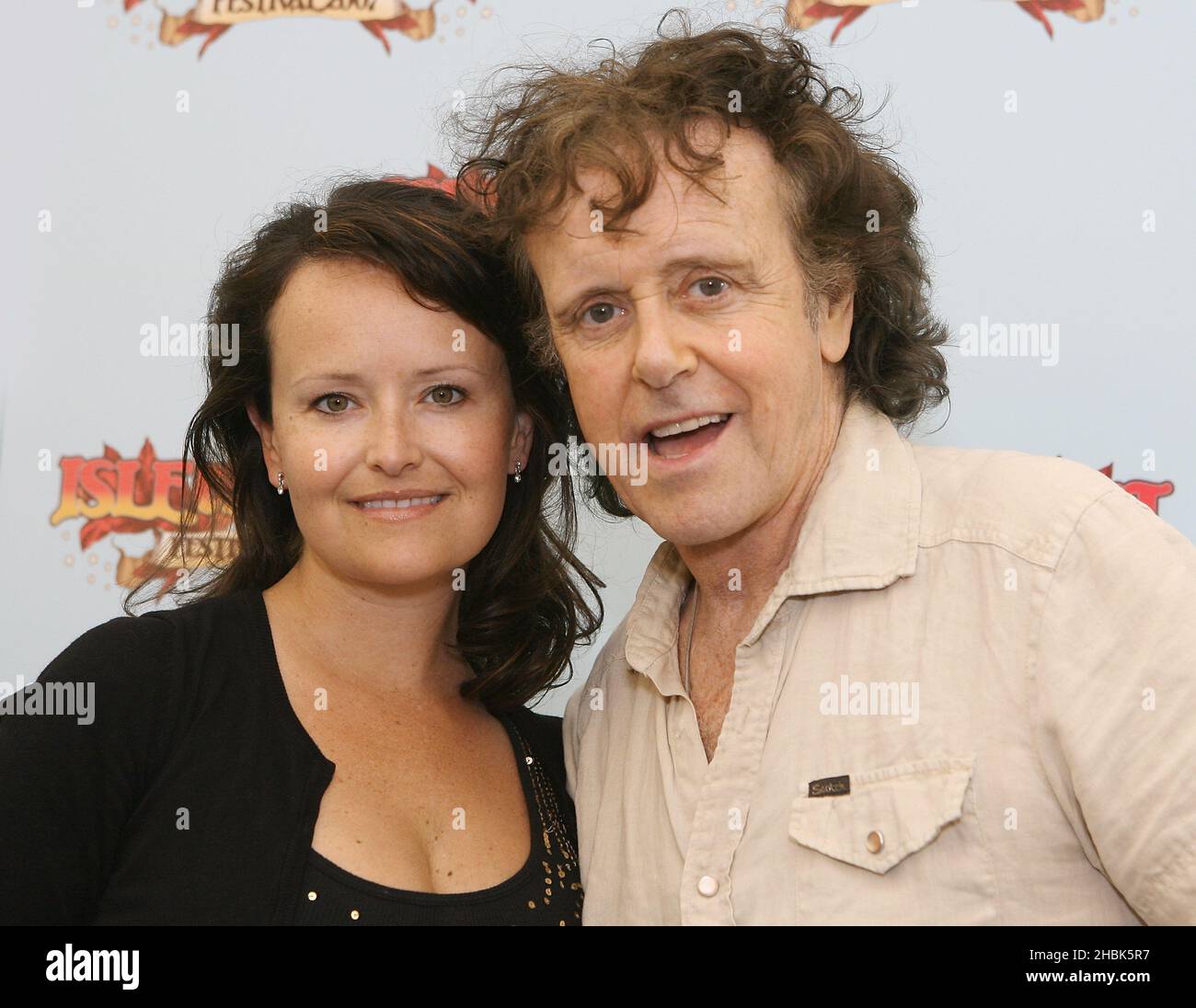 Donovan and daughter at the isle of wight festival hi-res stock ...