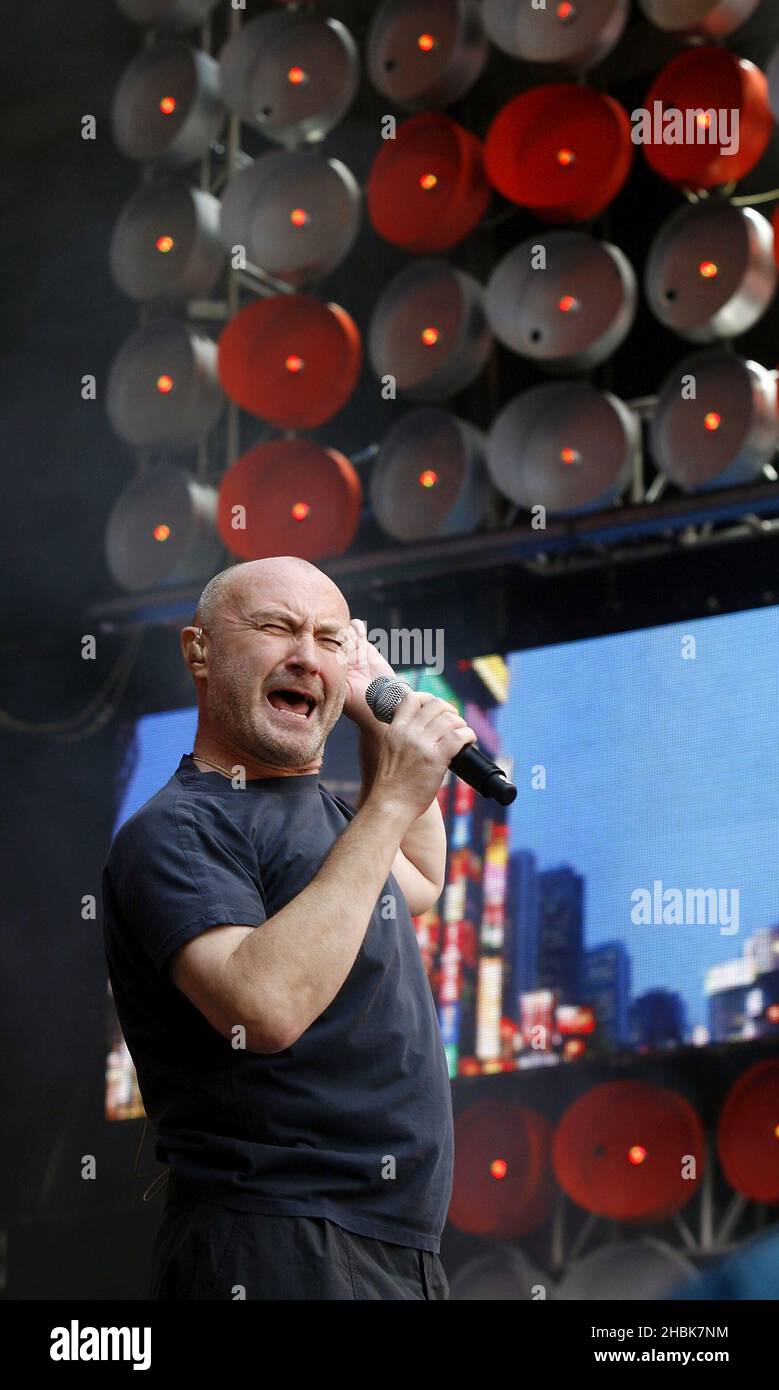 Phil collins performing hi-res stock photography and images - Alamy