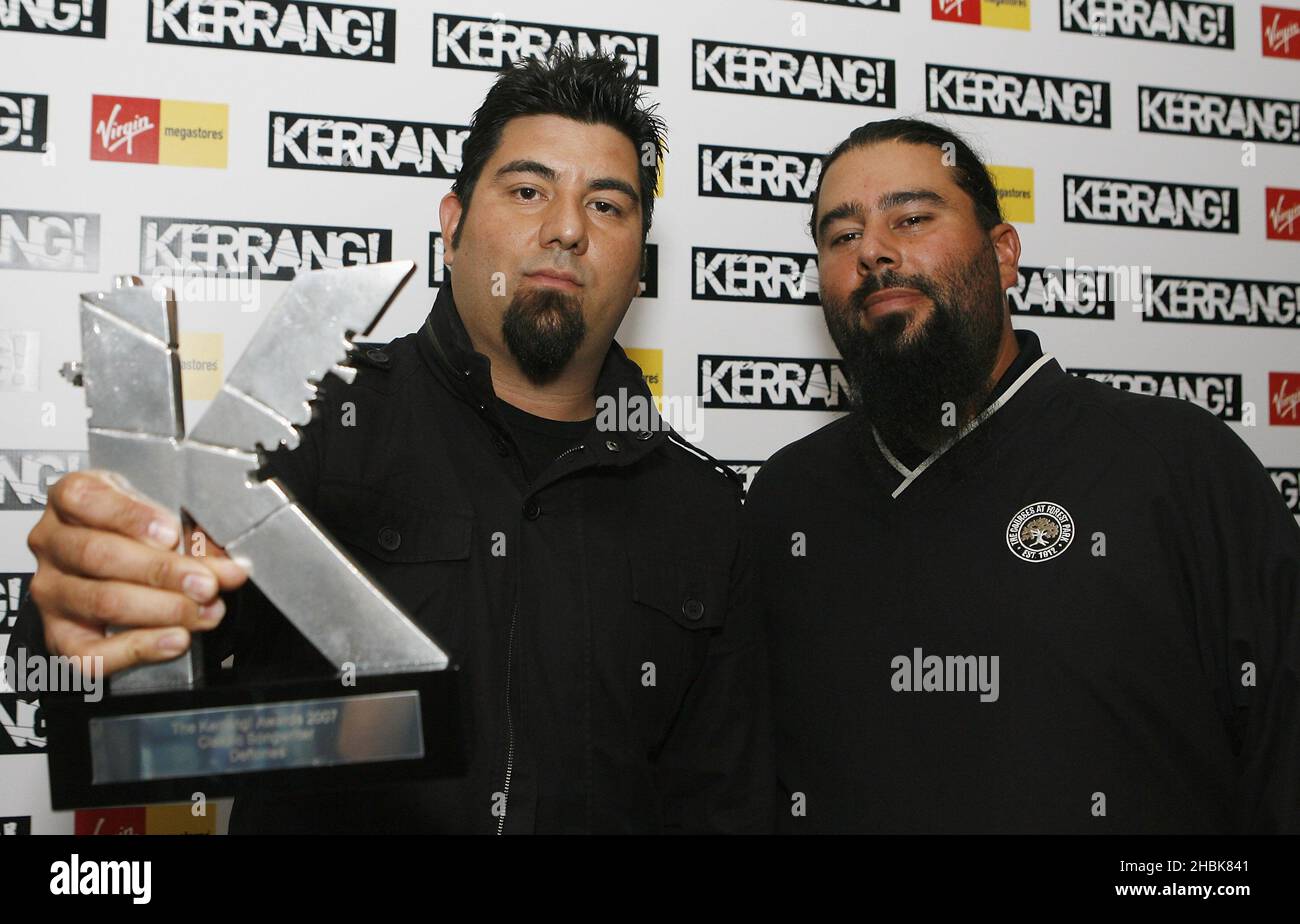 The Deftones pose with Award Classic Songwriter in the Awards Room at ...