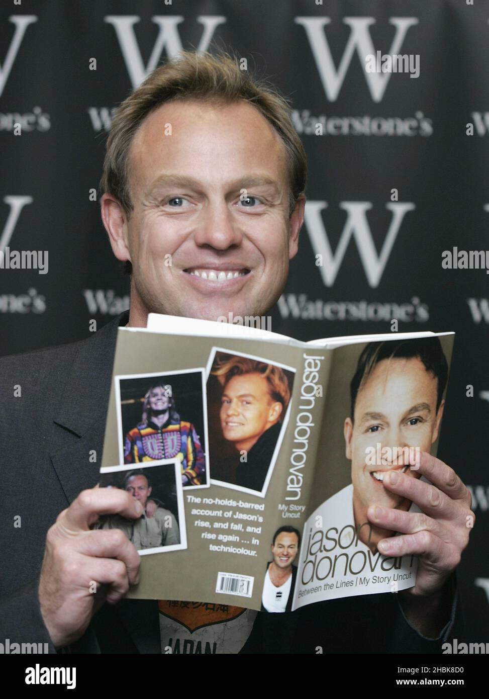 Jason donovan book between lines hi-res stock photography and images ...