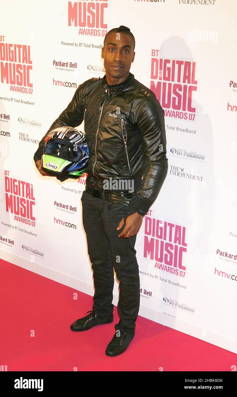 Simon Webbe arriving at the BT Digital Music Awards at the Roundhouse ...