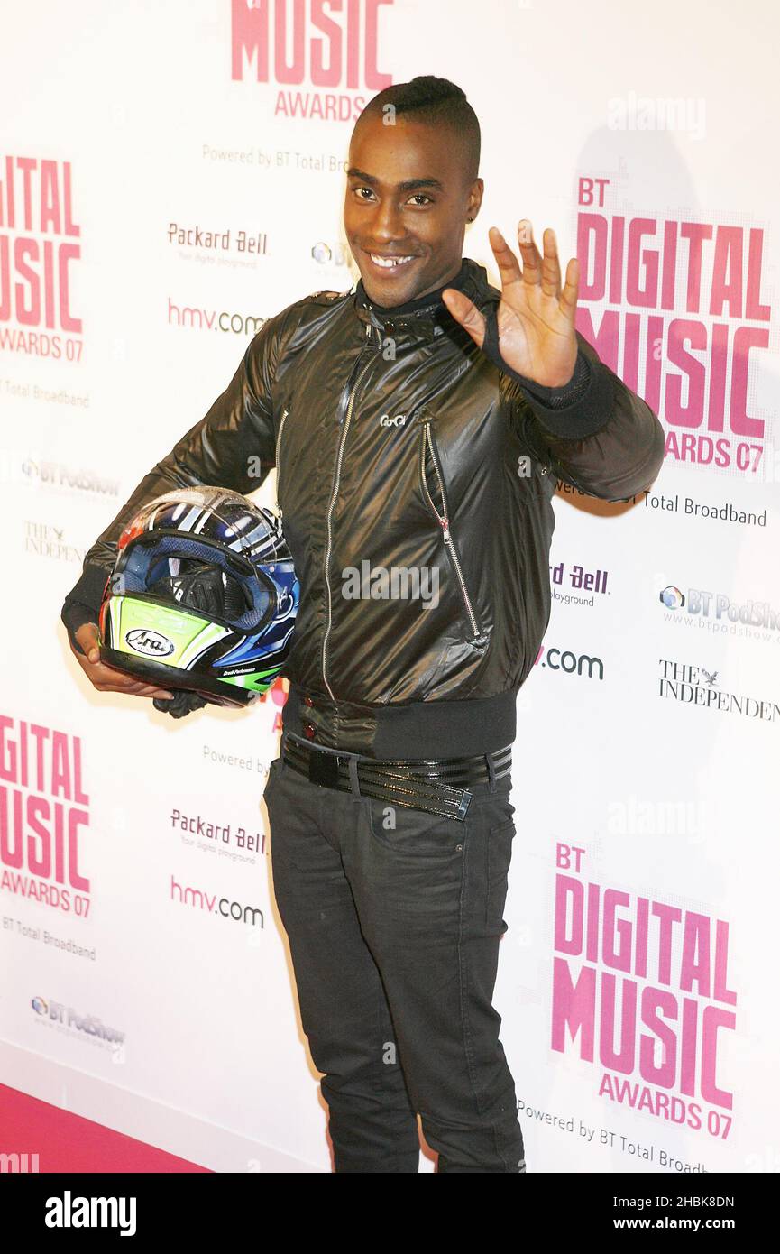 Simon Webbe arriving at the BT Digital Music Awards at the Roundhouse ...