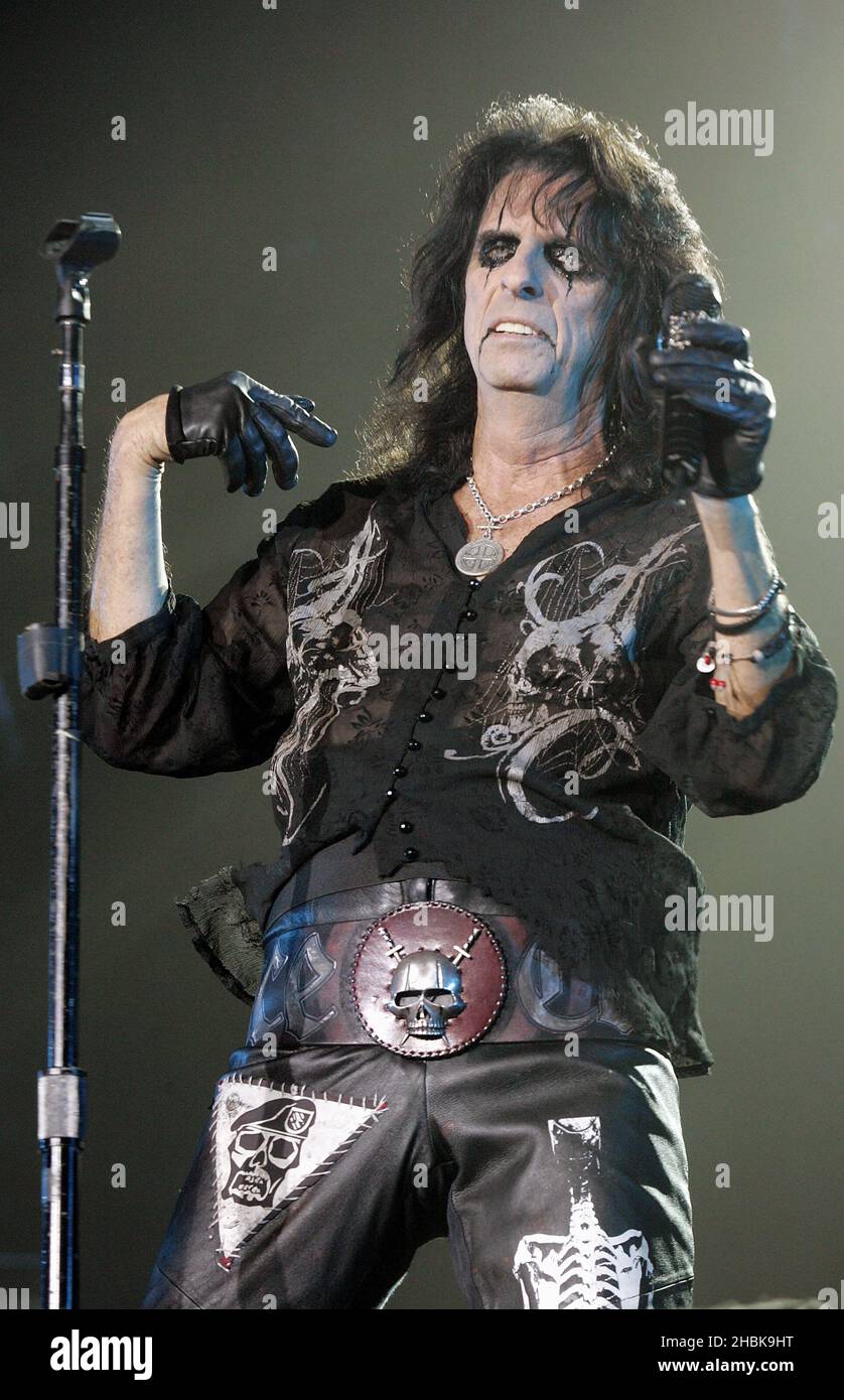 Alice Cooper performs on stage at Wembley Arena in London Stock Photo ...