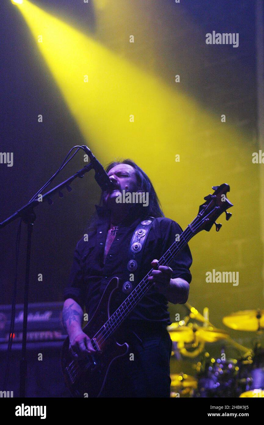 Lemmy Kilminster of Motorhead supports Alice Cooper in concert at ...