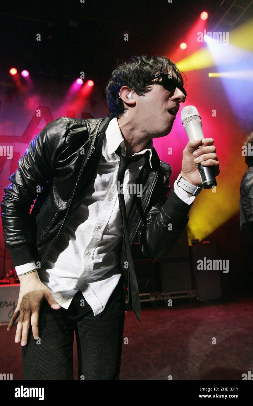 Tom Higgenson of Plain White T's in concert at the Shepherds Bush ...