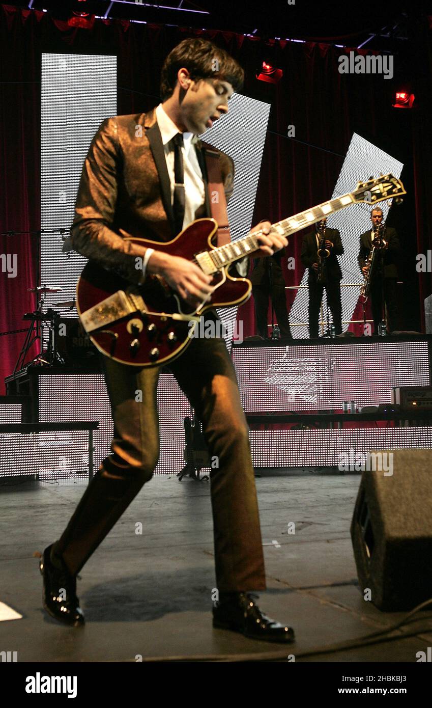 Mark ronson in concert london hi-res stock photography and images - Alamy