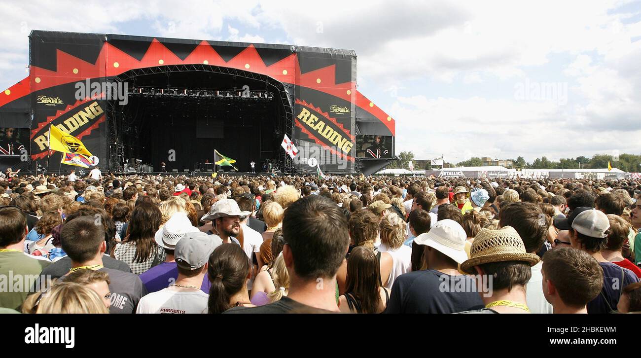 Reading festival atmosphere hi-res stock photography and images - Alamy