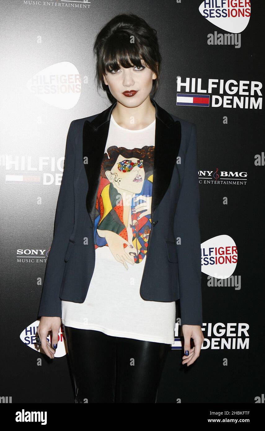 Daisy lowe hi-res stock photography and images - Alamy