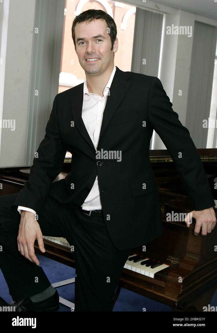Andrew Baines, dentist turned Opera Singer performs for the ladies of ...