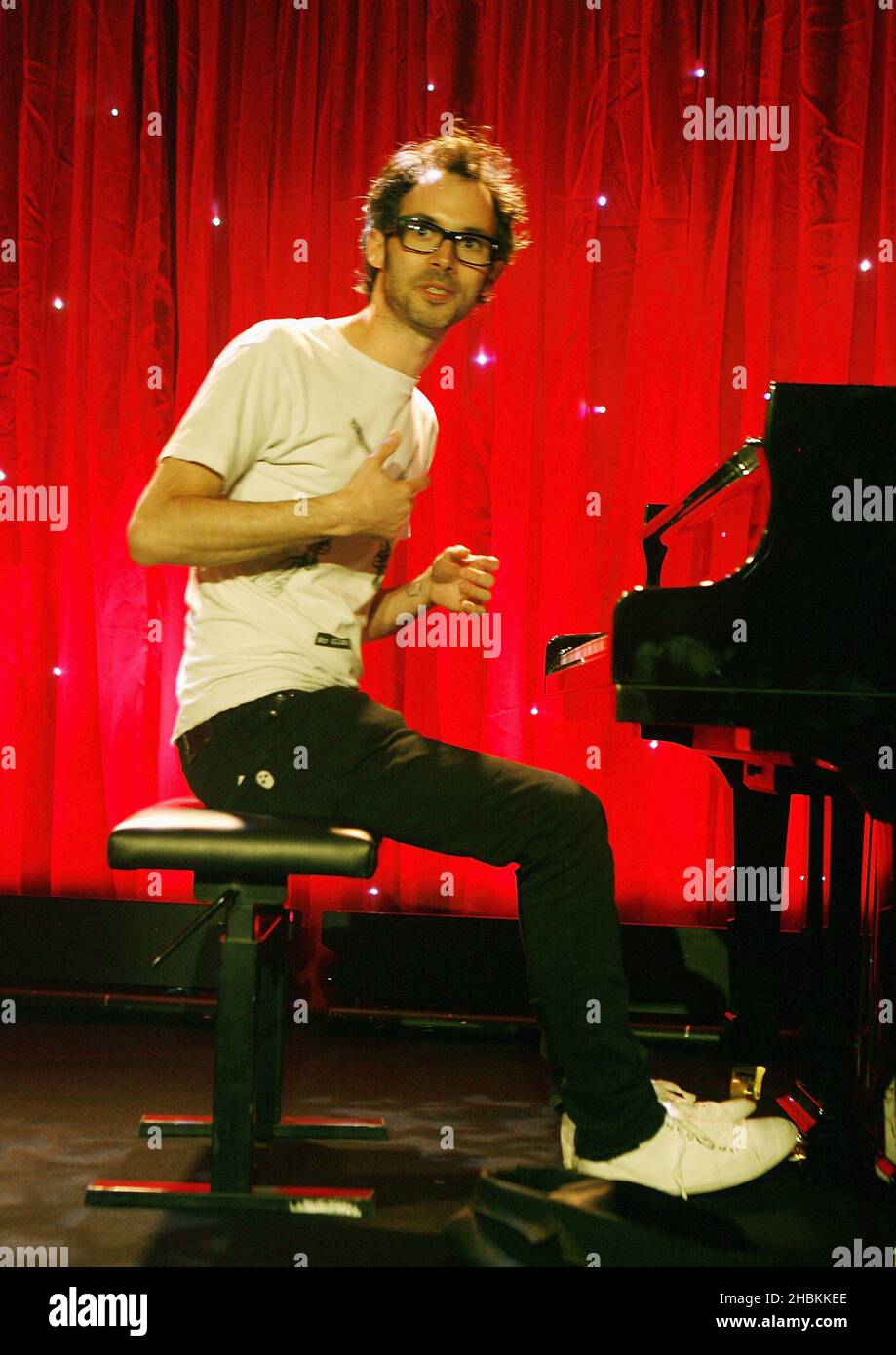 James rhodes pianist hi-res stock photography and images - Alamy