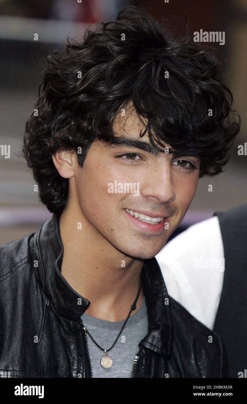 Joe Jonas arrives at the premiere of 'Jonas Brothers: The 3D Concert ...