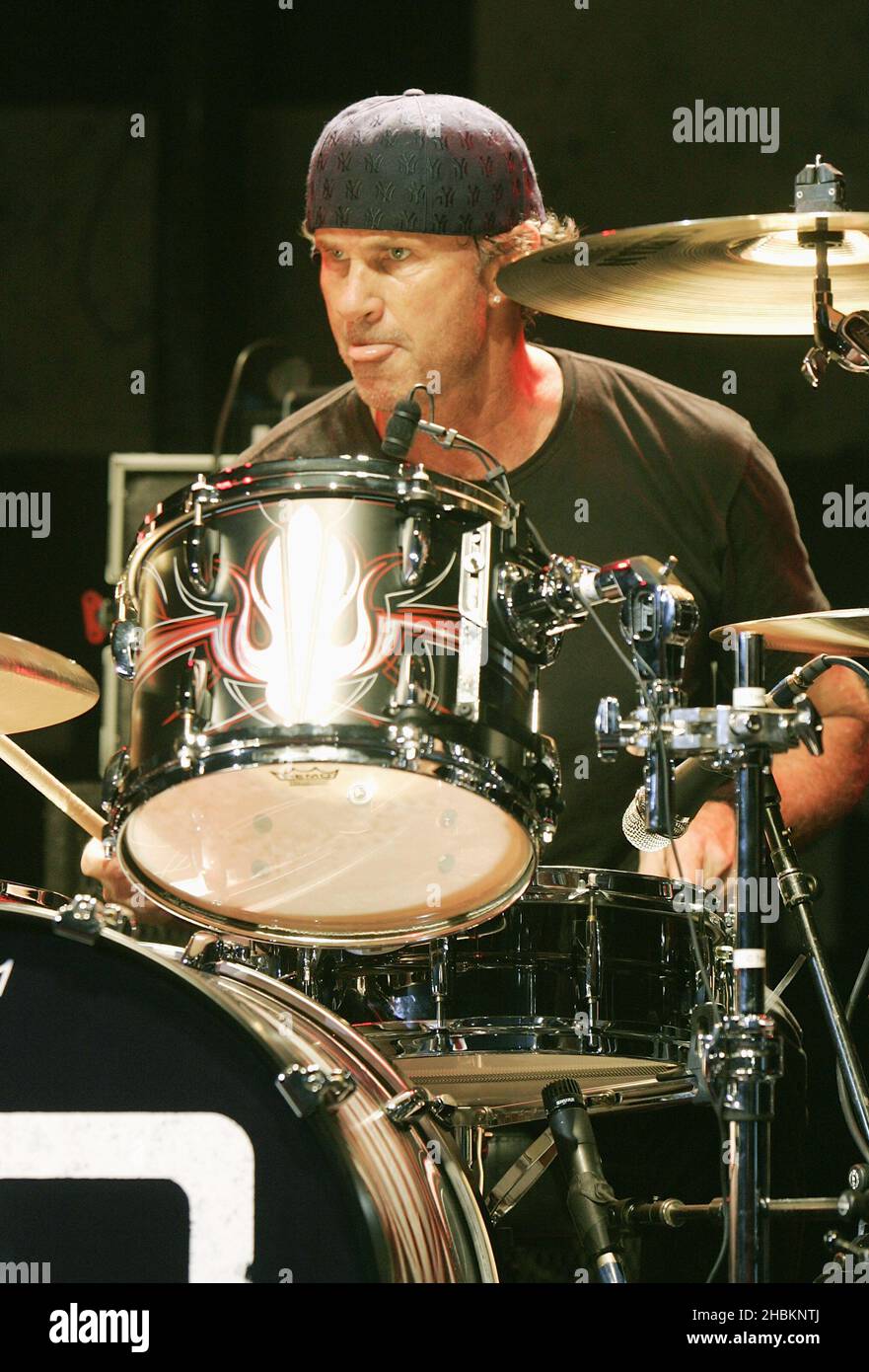 Chad smith red hot chilli peppers hi-res stock photography and images ...