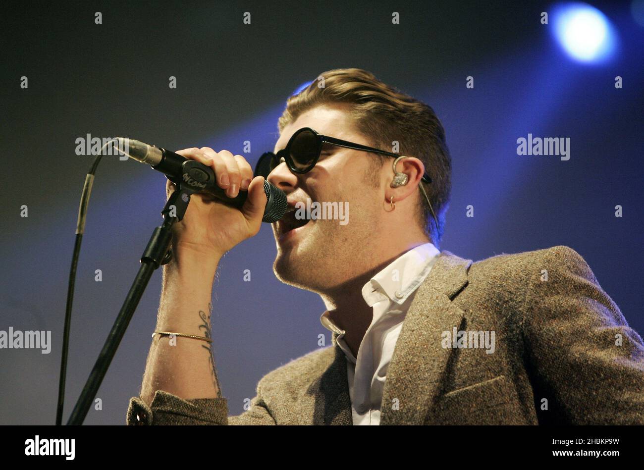 Daniel Merriweather performing on stage at the O2 Wireless Festival in ...