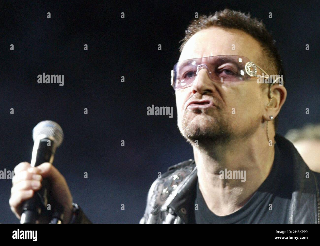 Bono u2 live wembley stadium hi-res stock photography and images - Alamy