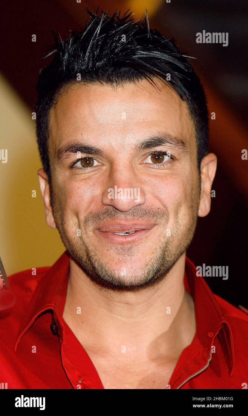 Peter andre launches his fragrance hi-res stock photography and images ...