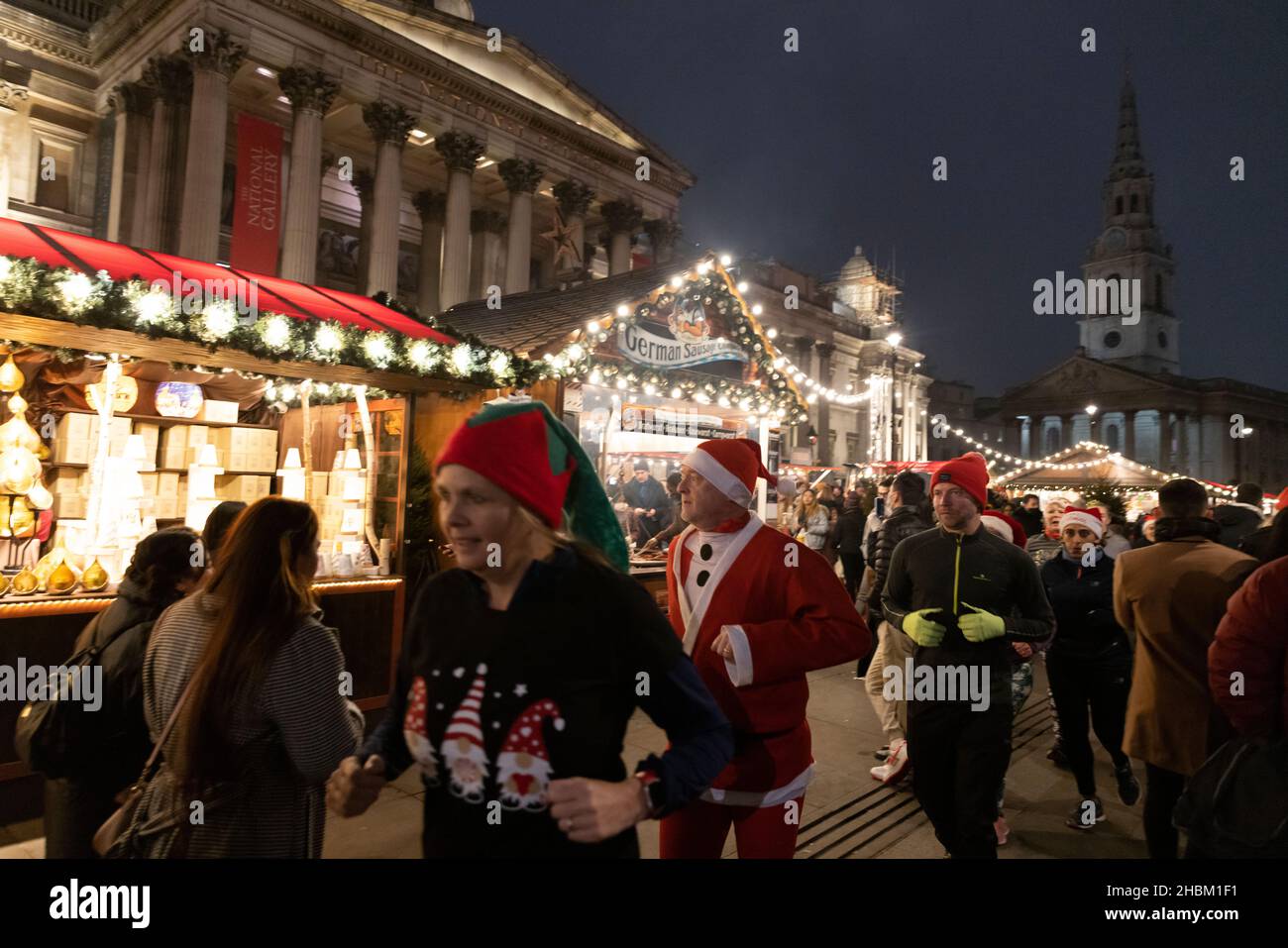 Christmas shoppers embrace the crowds on Oxford Street ahead of ...