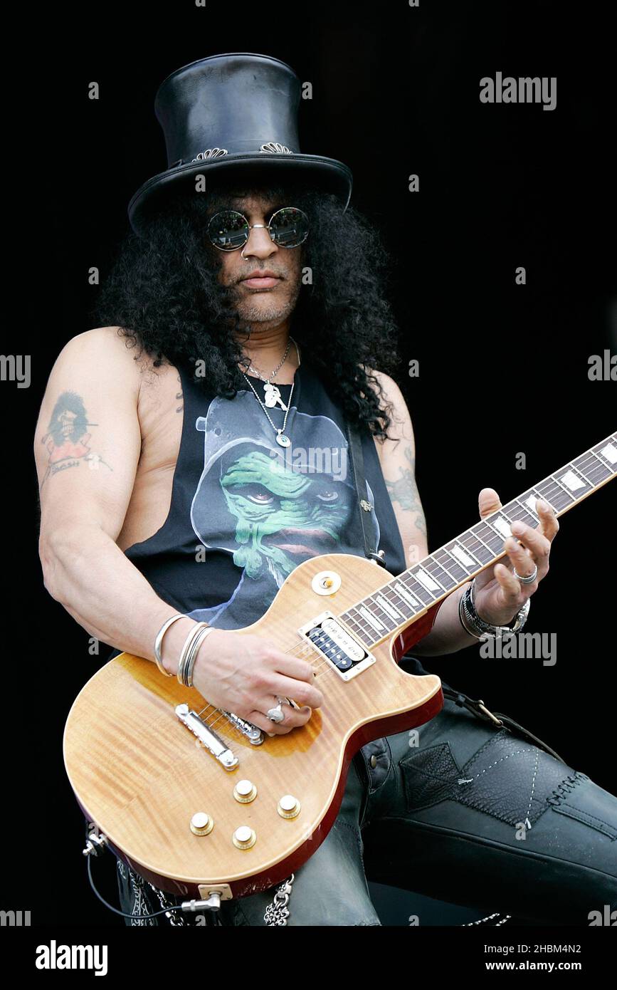 Slash performs on stage during day 3 at the 2010 Download Festival in ...