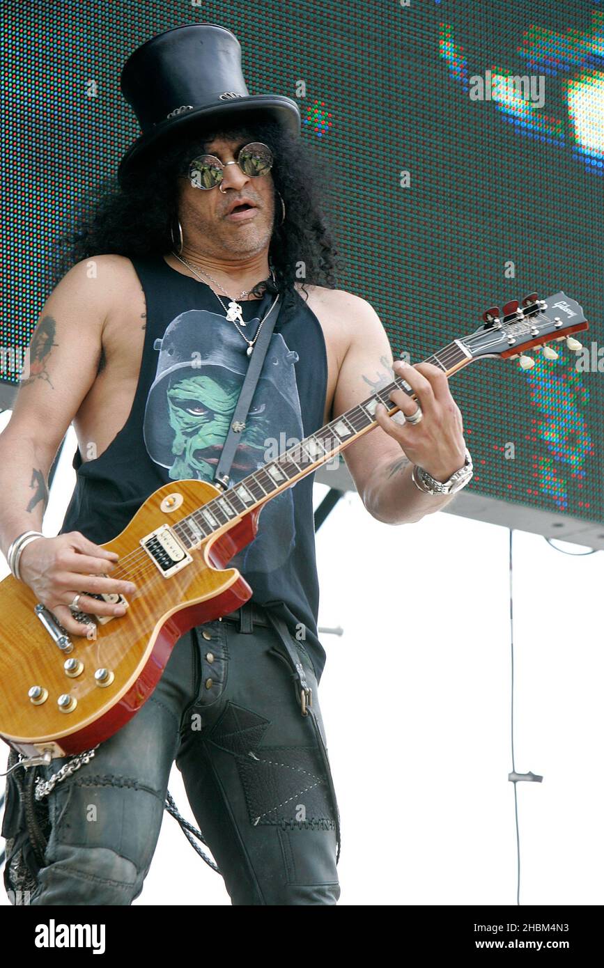 Slash performs on stage during day 3 at the 2010 Download Festival in ...