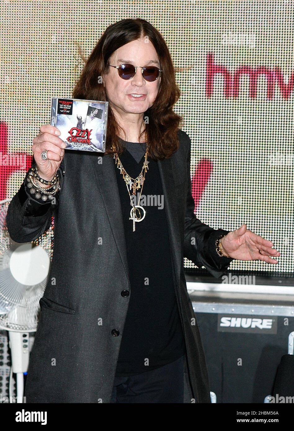 Ozzy Osborne signs copies of his new cd Screamâat HMV Oxford Street ...