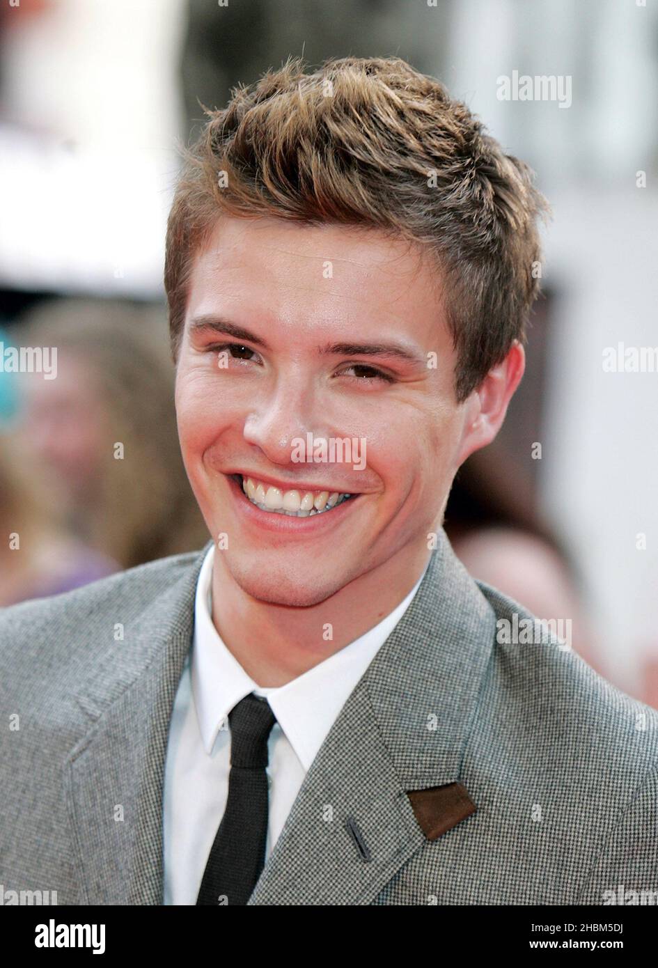Xavier Samuel arrives at the Twilight Saga Eclipse Premiere at the ...